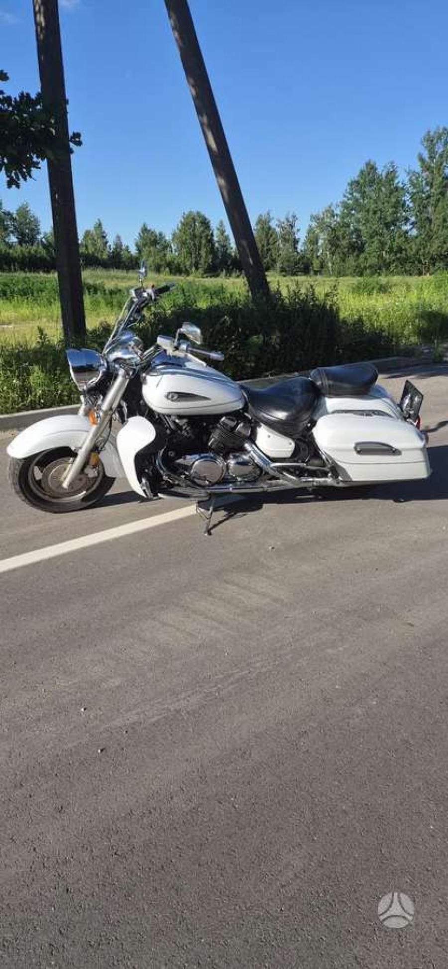 Balts Yamaha Venture Royale 2006 Kauņa, ar dzinēja tilpumu 1.30 L un nobraukumu 20 tūkst. km par 4500 €, foto 1 vietnē AUTOMOTO.COM.LV