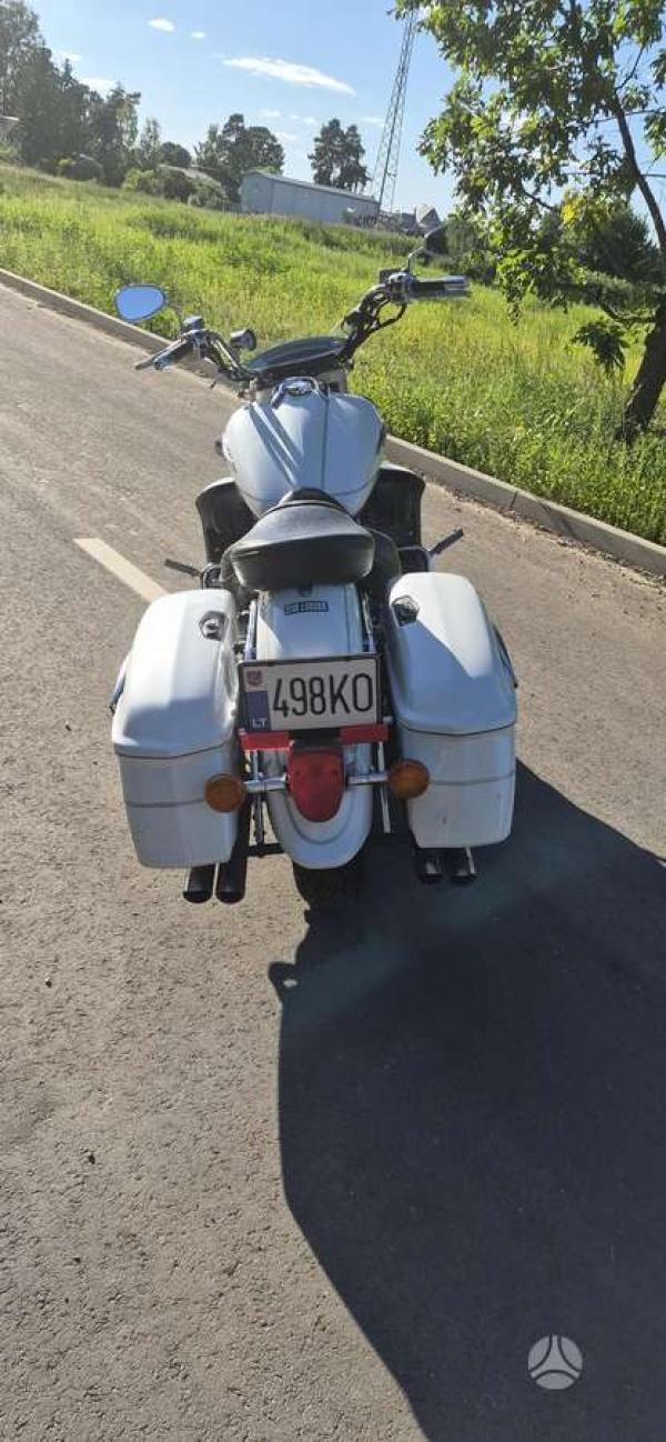 Balts Yamaha Venture Royale 2006 Kauņa, ar dzinēja tilpumu 1.30 L un nobraukumu 20 tūkst. km par 4500 €, foto 4 vietnē AUTOMOTO.COM.LV