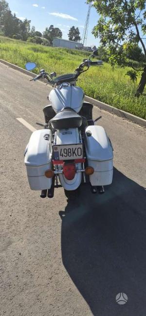 Balts Yamaha Venture Royale 2006 Kauņa, ar dzinēja tilpumu 1.30 L un nobraukumu 20 tūkst. km par 4500 €, foto 5 vietnē AUTOMOTO.COM.LV