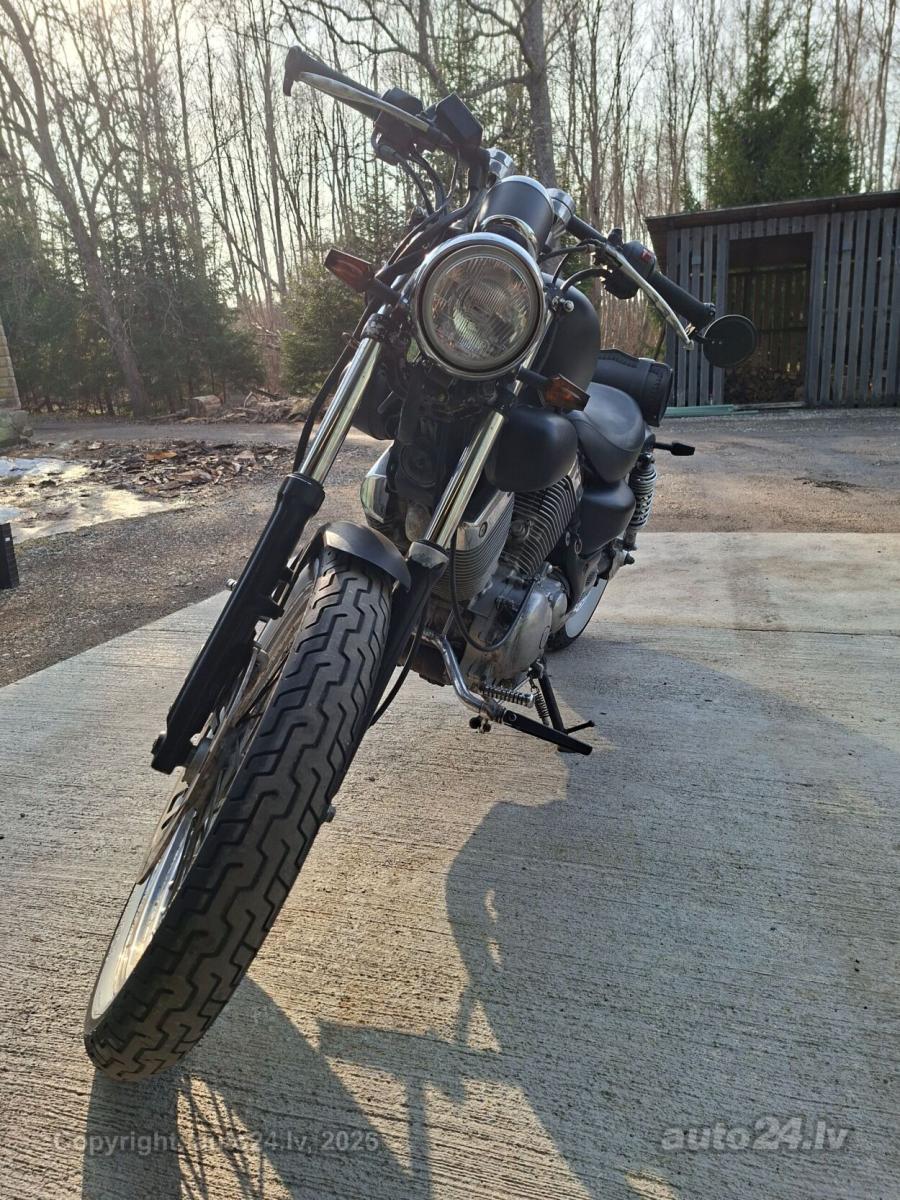 Melns Yamaha Virago 1992 Tallina, ar dzinēja tilpumu 0.53 L un nobraukumu 24 tūkst. km par 2500 €, foto 3 vietnē AUTOMOTO.COM.LV