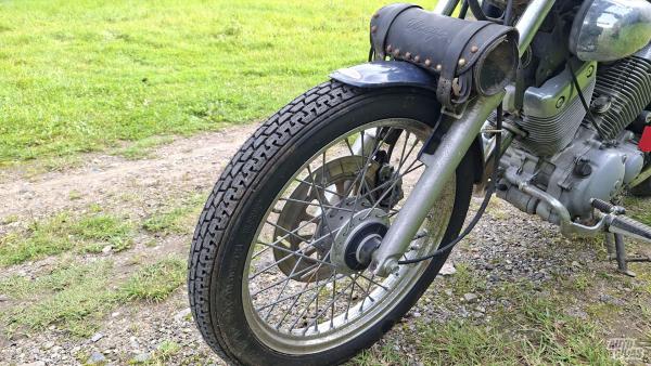 Zils Yamaha Virago 1990 Viļņa, ar dzinēja tilpumu 0.54 L un nobraukumu 17 tūkst. km par 1250 €, foto 9 vietnē AUTOMOTO.COM.LV