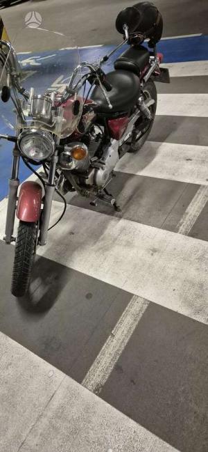 Yamaha Virago 2000 Viļņa, ar dzinēja tilpumu 0.13 L un nobraukumu 16 tūkst. km par 1950 €, foto 3 vietnē AUTOMOTO.COM.LV