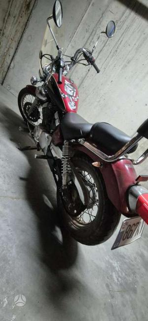 Yamaha Virago 2000 Viļņa, ar dzinēja tilpumu 0.13 L un nobraukumu 16 tūkst. km par 1950 €, foto 10 vietnē AUTOMOTO.COM.LV