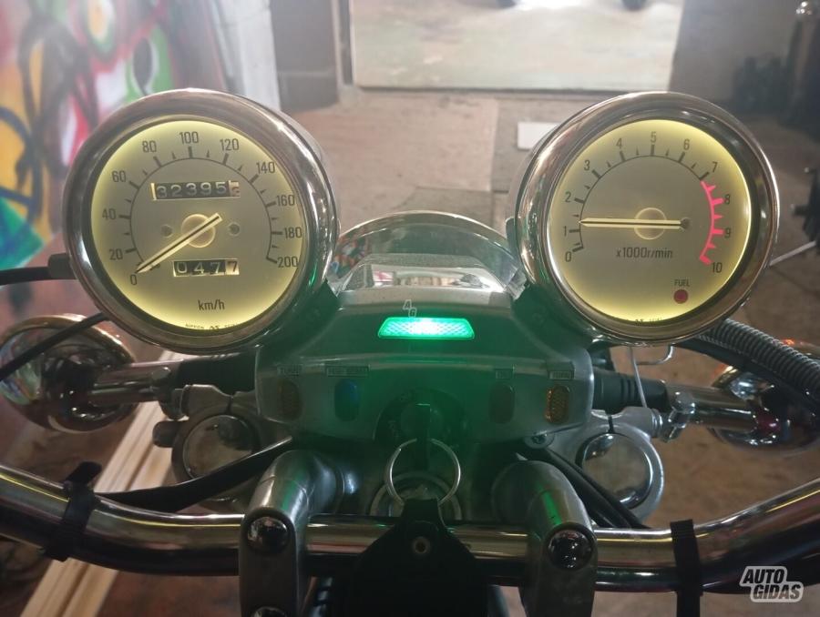 Красный Ямаха Virago 1988 в Тельшяй, объемом двигателя 1.00 л и пробегом 33 тыс. км за 1998 €, фото 3 на AUTOMOTO.COM.LV