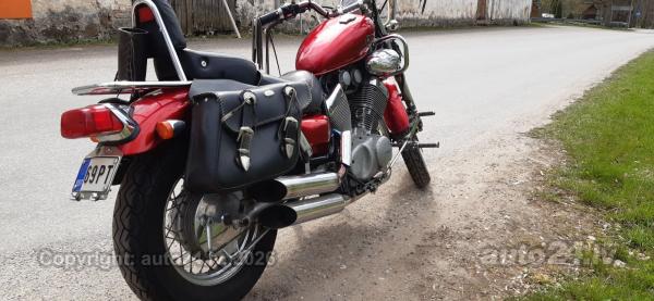 Sarkans Yamaha Virago 1993 Tallina, ar dzinēja tilpumu 0.53 L un nobraukumu 61 tūkst. km par 2000 €, foto 5 vietnē AUTOMOTO.COM.LV