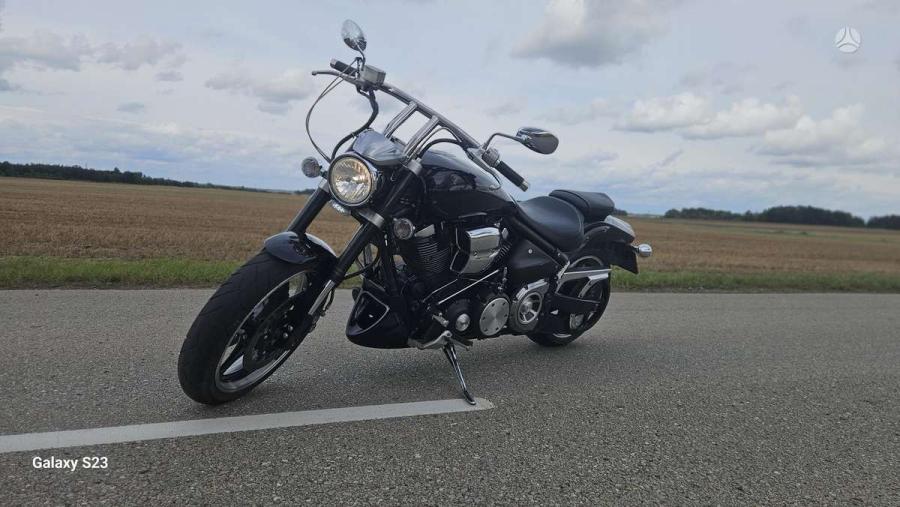 Black Yamaha Warrior 2006 in Radviliskis, with an engine capacity of 1.70 L and mileage of 30 thousand km for 5500 €, photo 1 on AUTOMOTO.COM.LV