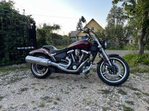 Sarkans Yamaha Warrior 2005 Viļņa, ar dzinēja tilpumu 1.67 L un nobraukumu 37 tūkst. km par 5500 €, foto  vietnē AUTOMOTO.COM.LV