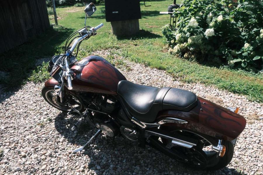 Sarkans Yamaha Warrior 2005 Viļņa, ar dzinēja tilpumu 1.67 L un nobraukumu 37 tūkst. km par 5500 €, foto 6 vietnē AUTOMOTO.COM.LV