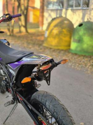 Black Yamaha WR 125 2020 in Prienai, with an engine capacity of 0.13 L and mileage of 19 thousand km for 2550 €, photo 24 on AUTOMOTO.COM.LV