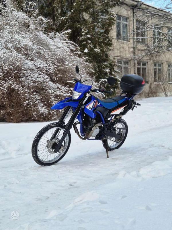 Blue Yamaha WR 125 2009 in Prienai, with an engine capacity of 0.13 L and mileage of 3 thousand km for 2850 €, photo 1 on AUTOMOTO.COM.LV