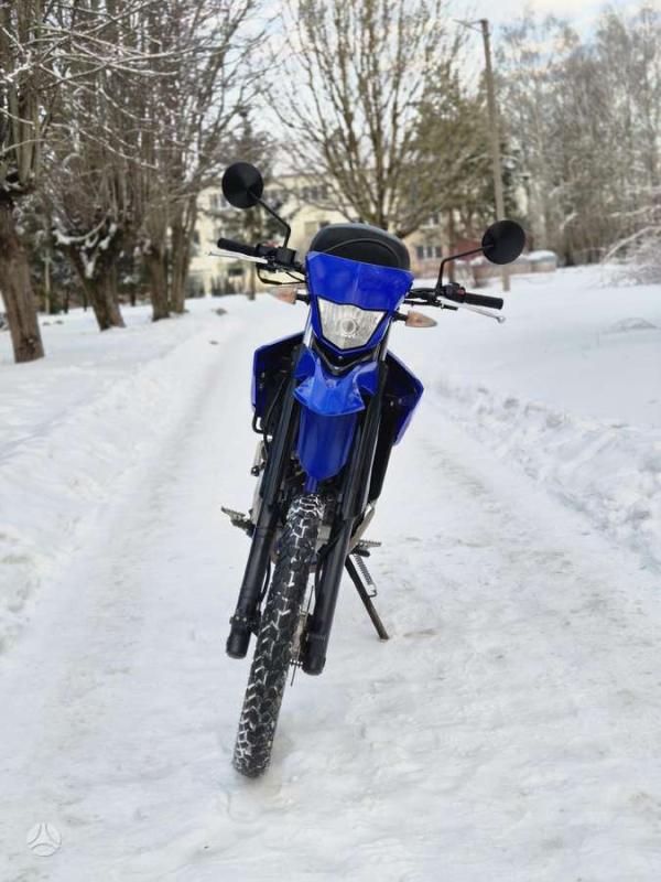 Blue Yamaha WR 125 2009 in Prienai, with an engine capacity of 0.13 L and mileage of 3 thousand km for 2850 €, photo 3 on AUTOMOTO.COM.LV