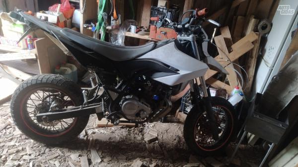 Yamaha WR 125 2009 Viļņa, ar dzinēja tilpumu 0.00 L un nobraukumu 0 tūkst. km par 1500 €, foto 1 vietnē AUTOMOTO.COM.LV