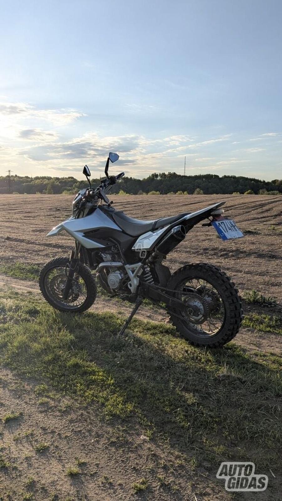 Yamaha WR 125 2009 Kauņa, ar dzinēja tilpumu 0.00 L un nobraukumu 0 tūkst. km par 1500 €, foto 3 vietnē AUTOMOTO.COM.LV
