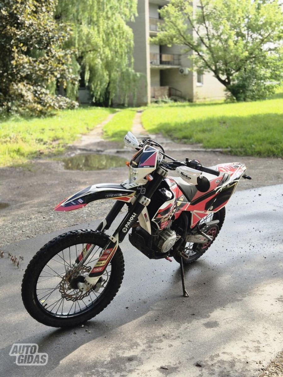 Yamaha WR 125 2015 in Prienai, with an engine capacity of 0.13 L and mileage of 15 thousand km for 1099 €, photo 9 on AUTOMOTO.COM.LV