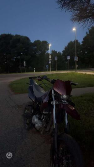 Red Yamaha WR 125 2009 in Utena, with an engine capacity of 0.13 L and mileage of 48 thousand km for 1600 €, photo 4 on AUTOMOTO.COM.LV