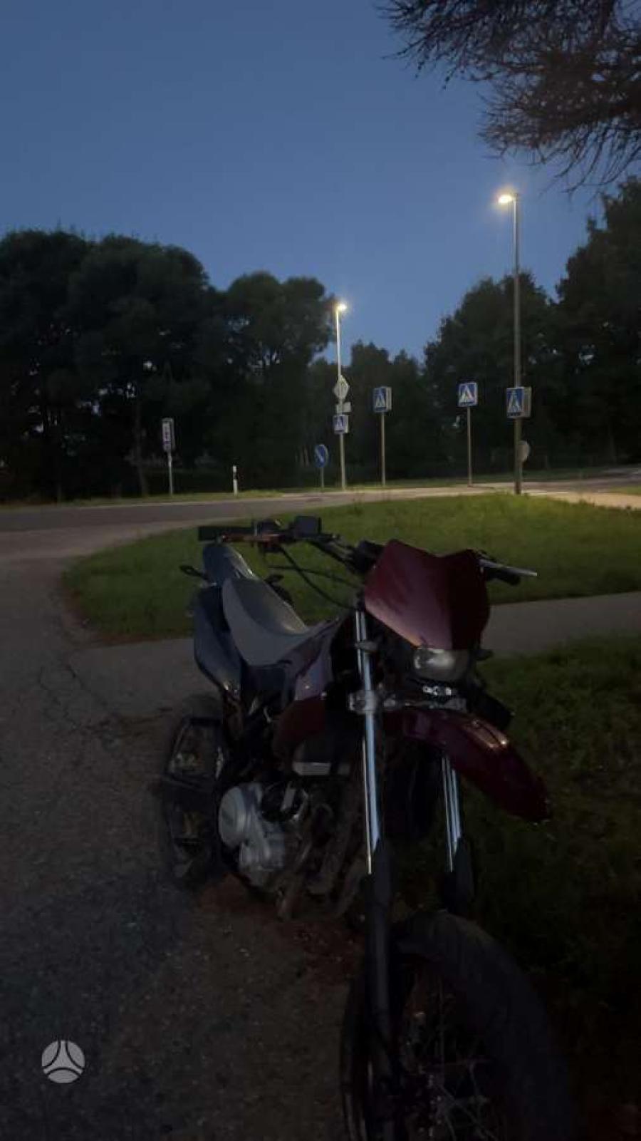 Red Yamaha WR 125 2009 in Utena, with an engine capacity of 0.13 L and mileage of 48 thousand km for 1600 €, photo 4 on AUTOMOTO.COM.LV