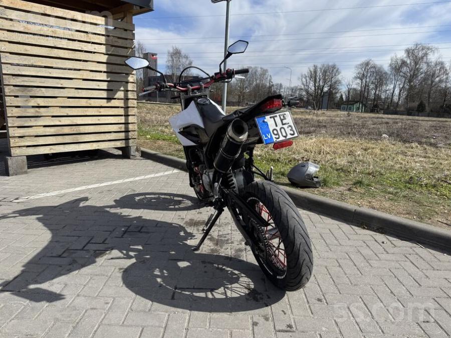 Yamaha WR 125R 2009 Rīga, ar dzinēja tilpumu 0.13 L un nobraukumu 0 tūkst. km par 2200 €, foto 4 vietnē AUTOMOTO.COM.LV