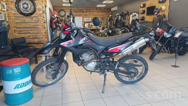 Yamaha WR 125R 2009 Rīga, ar dzinēja tilpumu 0.13 L un nobraukumu 0 tūkst. km par 2000 €, foto 3 vietnē AUTOMOTO.COM.LV