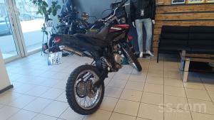Yamaha WR 125R 2009 Rīga, ar dzinēja tilpumu 0.13 L un nobraukumu 0 tūkst. km par 2000 €, foto 5 vietnē AUTOMOTO.COM.LV