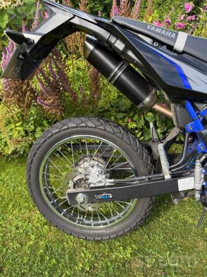 Ямаха WR 125R 2015 в Рига, объемом двигателя 0.13 л и пробегом 0 тыс. км за 3000 €, фото 5 на AUTOMOTO.COM.LV