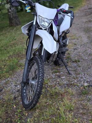 Balts Yamaha WR 125R 2014 Marijampole, ar dzinēja tilpumu 0.13 L un nobraukumu 15 tūkst. km par 2250 €, foto 3 vietnē AUTOMOTO.COM.LV