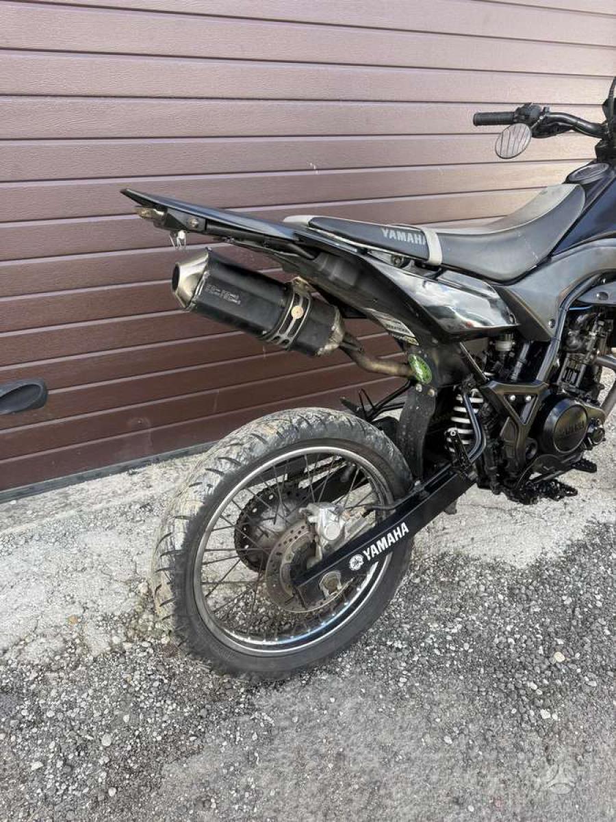 Black Yamaha WR 125X 2009 in Vilkaviskis, with an engine capacity of 0.13 L and mileage of 40 thousand km for 1100 €, photo 7 on AUTOMOTO.COM.LV