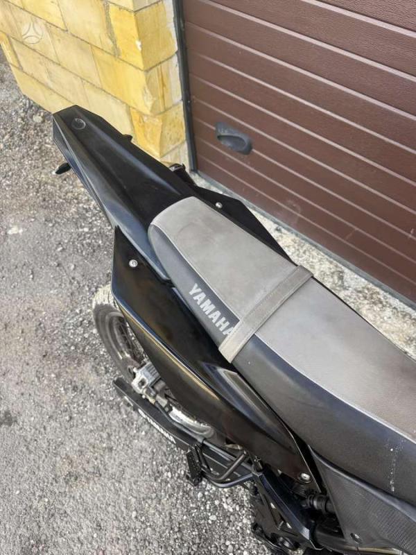 Yamaha WR 125X 2009 in Vilkaviskis on AUTOMOTO.COM.LV Black Yamaha WR 125X 2009 in Vilkaviskis, with an engine capacity of 0.13 L and mileage of 40 thousand km for 1100 €, photo 8 on AUTOMOTO.COM.LV
