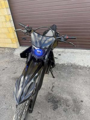 Black Yamaha WR 125X 2009 in Vilkaviskis, with an engine capacity of 0.13 L and mileage of 40 thousand km for 1100 €, photo 11 on AUTOMOTO.COM.LV