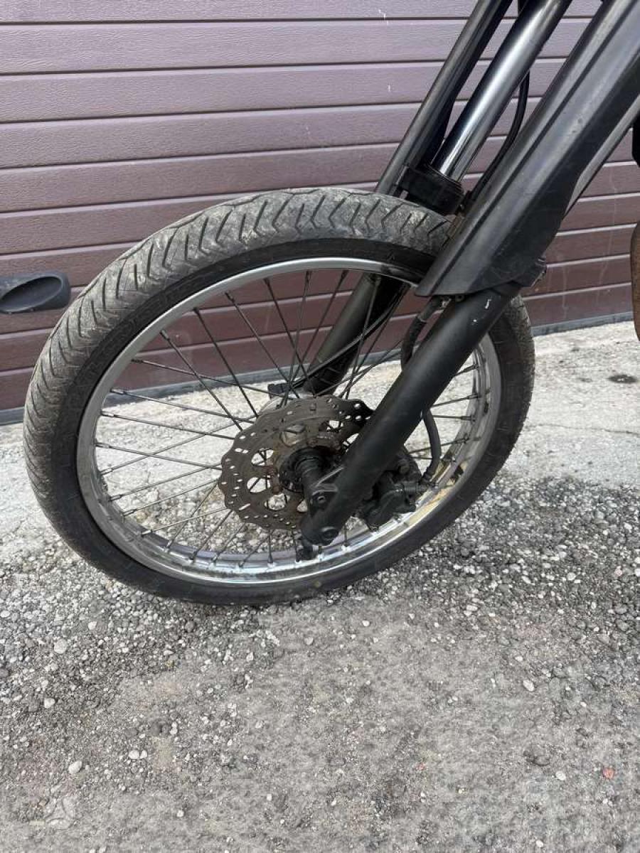 Black Yamaha WR 125X 2009 in Vilkaviskis, with an engine capacity of 0.13 L and mileage of 40 thousand km for 1100 €, photo 14 on AUTOMOTO.COM.LV