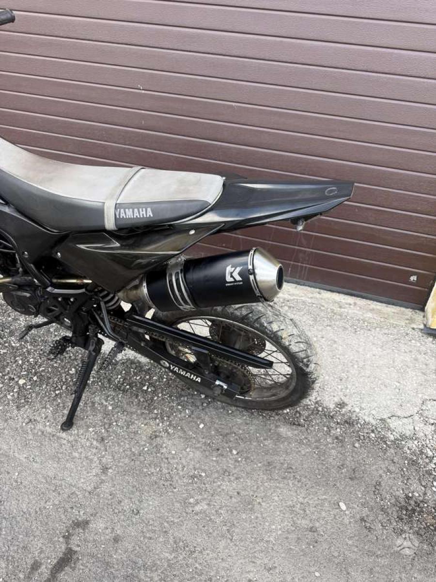 Black Yamaha WR 125X 2009 in Vilkaviskis, with an engine capacity of 0.13 L and mileage of 40 thousand km for 1100 €, photo 16 on AUTOMOTO.COM.LV