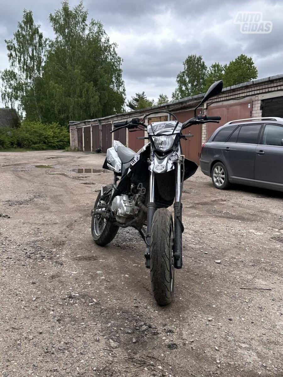 Melns Yamaha WR 125X 2010 Viļņa, ar dzinēja tilpumu 0.13 L un nobraukumu 36 tūkst. km par 2100 €, foto 1 vietnē AUTOMOTO.COM.LV