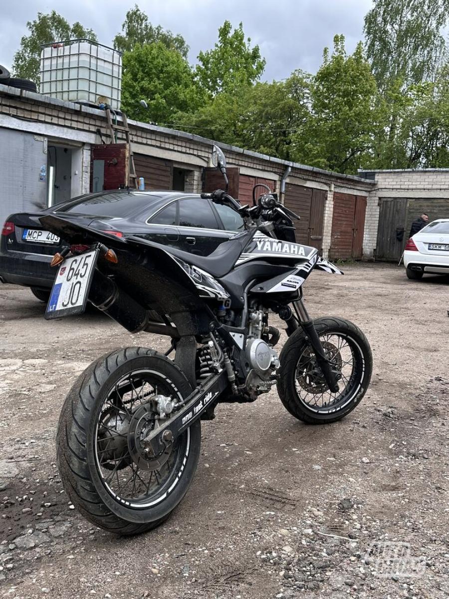 Melns Yamaha WR 125X 2010 Viļņa, ar dzinēja tilpumu 0.13 L un nobraukumu 36 tūkst. km par 2100 €, foto 4 vietnē AUTOMOTO.COM.LV
