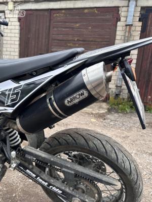 Melns Yamaha WR 125X 2010 Viļņa, ar dzinēja tilpumu 0.13 L un nobraukumu 36 tūkst. km par 2100 €, foto 7 vietnē AUTOMOTO.COM.LV
