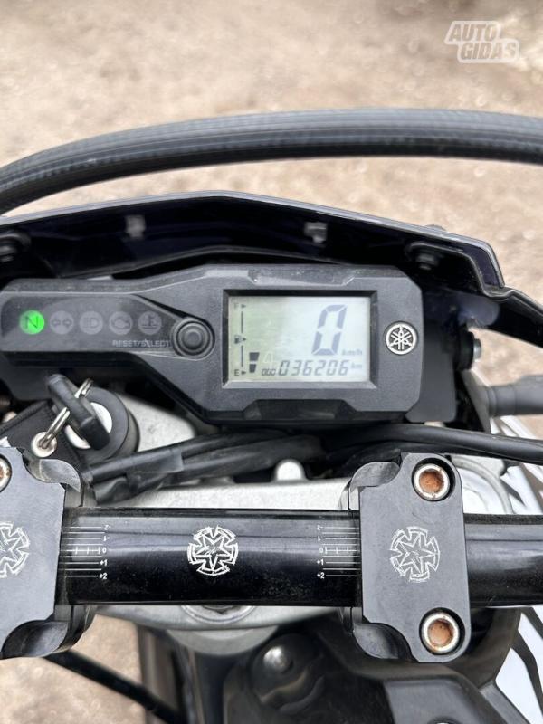 Melns Yamaha WR 125X 2010 Viļņa, ar dzinēja tilpumu 0.13 L un nobraukumu 36 tūkst. km par 2100 €, foto 8 vietnē AUTOMOTO.COM.LV