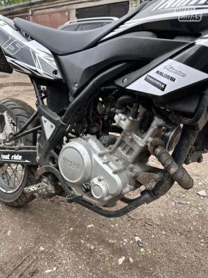 Melns Yamaha WR 125X 2010 Viļņa, ar dzinēja tilpumu 0.13 L un nobraukumu 36 tūkst. km par 2100 €, foto 10 vietnē AUTOMOTO.COM.LV