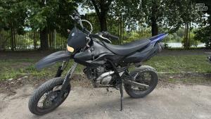Black Yamaha WR 125X 2010 in Kaunas, with an engine capacity of 0.13 L and mileage of 0 thousand km for 999 €, photo 3 on AUTOMOTO.COM.LV