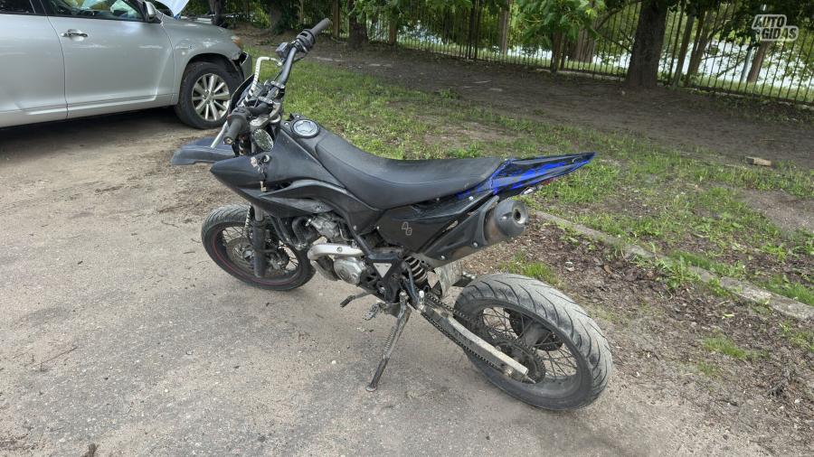 Black Yamaha WR 125X 2010 in Kaunas, with an engine capacity of 0.13 L and mileage of 0 thousand km for 999 €, photo 4 on AUTOMOTO.COM.LV