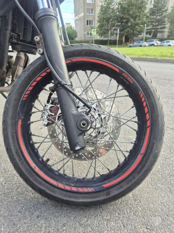 Black Yamaha WR 125X 2010 in Kaunas, with an engine capacity of 0.13 L and mileage of 30 thousand km for 1950 €, photo 7 on AUTOMOTO.COM.LV
