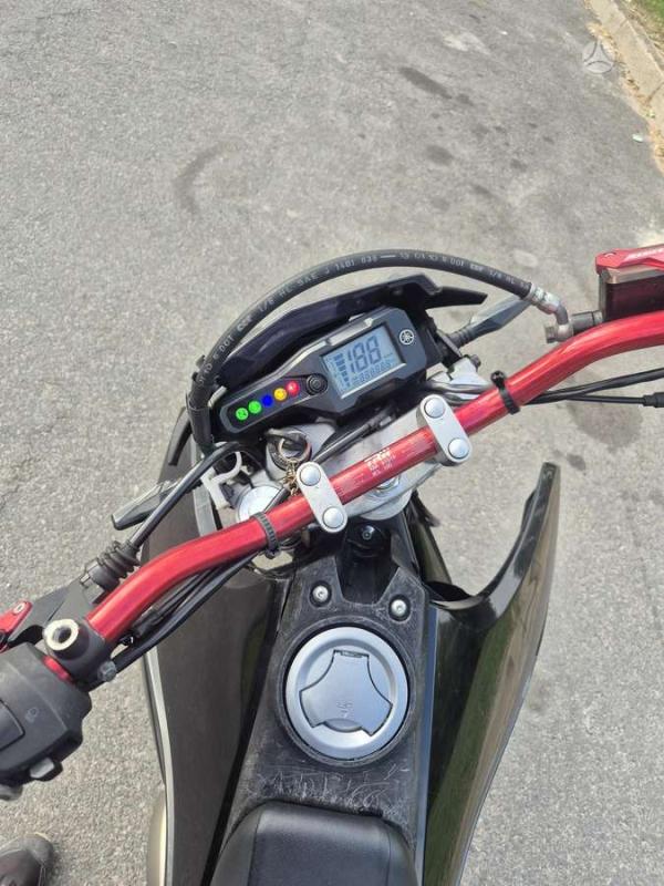 Black Yamaha WR 125X 2010 in Kaunas, with an engine capacity of 0.13 L and mileage of 30 thousand km for 1950 €, photo 10 on AUTOMOTO.COM.LV