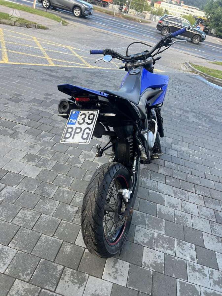 Black Yamaha WR 125X 2010 in Vilnius, with an engine capacity of 0.13 L and mileage of 56 thousand km for 1199 €, photo 4 on AUTOMOTO.COM.LV
