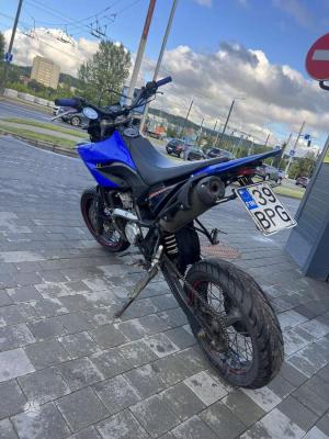 Black Yamaha WR 125X 2010 in Vilnius, with an engine capacity of 0.13 L and mileage of 56 thousand km for 1199 €, photo 5 on AUTOMOTO.COM.LV