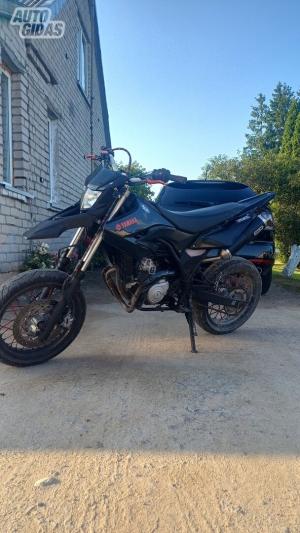 Melns Yamaha WR 125X 2011 Skuodas, ar dzinēja tilpumu 0.13 L un nobraukumu 54 tūkst. km par 2000 €, foto 3 vietnē AUTOMOTO.COM.LV