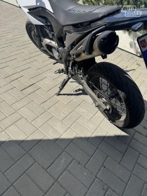 Черный Ямаха WR 125X 2012 в Каунас, объемом двигателя 0.13 л и пробегом 23 тыс. км за 2200 €, фото 7 на AUTOMOTO.COM.LV