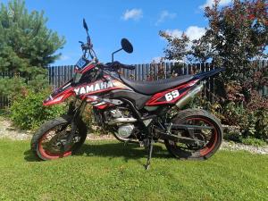 Melns Yamaha WR 125X 2012 Kuršėnai, ar dzinēja tilpumu 0.12 L un nobraukumu 41 tūkst. km par 2150 €, foto  vietnē AUTOMOTO.COM.LV