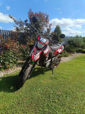 Melns Yamaha WR 125X 2012 Kuršėnai, ar dzinēja tilpumu 0.12 L un nobraukumu 41 tūkst. km par 2150 €, foto 3 vietnē AUTOMOTO.COM.LV