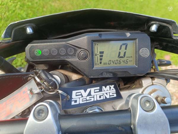 Melns Yamaha WR 125X 2012 Kuršėnai, ar dzinēja tilpumu 0.12 L un nobraukumu 41 tūkst. km par 2150 €, foto 6 vietnē AUTOMOTO.COM.LV