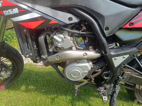 Melns Yamaha WR 125X 2012 Kuršėnai, ar dzinēja tilpumu 0.12 L un nobraukumu 41 tūkst. km par 2150 €, foto 7 vietnē AUTOMOTO.COM.LV
