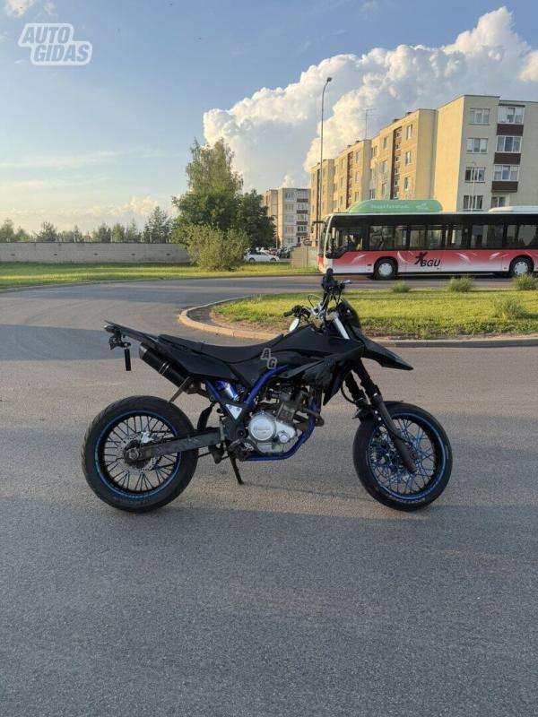Melns Yamaha WR 125X 2013 Panevēža, ar dzinēja tilpumu 0.13 L un nobraukumu 56 tūkst. km par 1250 €, foto 7 vietnē AUTOMOTO.COM.LV