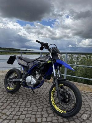 Black Yamaha WR 125X 2014 in Kaunas, with an engine capacity of 0.13 L and mileage of 35 thousand km for 1999 €, photo  on AUTOMOTO.COM.LV