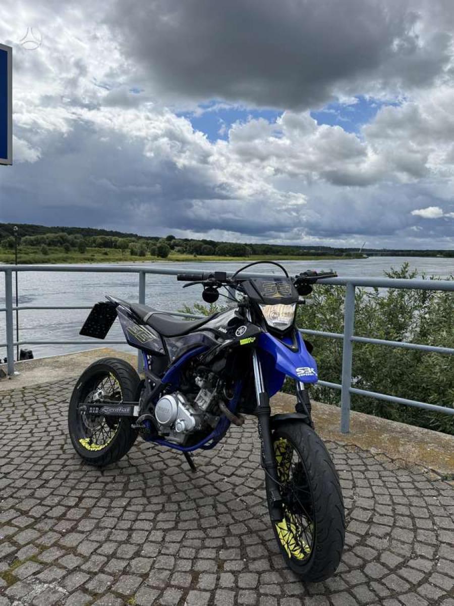 Черный Ямаха WR 125X 2014 в Каунас, объемом двигателя 0.13 л и пробегом 35 тыс. км за 1999 €, фото 4 на AUTOMOTO.COM.LV